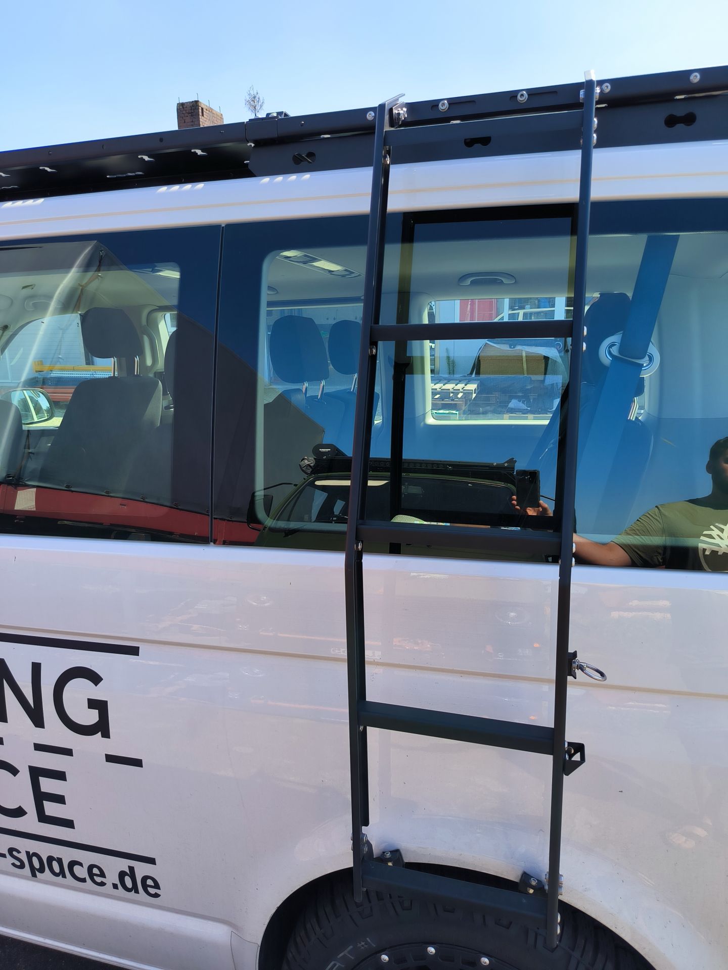 VW T5 T6 T6.1 Seitenleiter | SpaceClimb | 100384