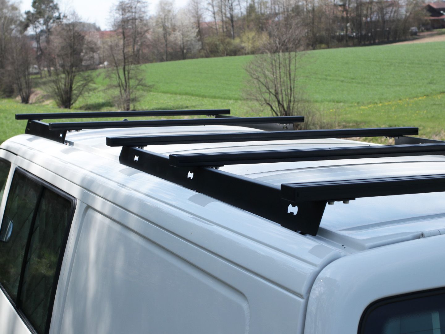 SpaceRack Dachträgersystem für VW T4 – Effizient & Stabil